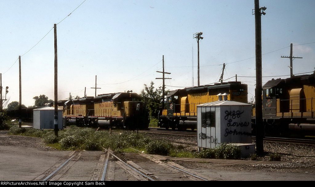 Eastbound and Westbound UNWs Meet at MS Tower
